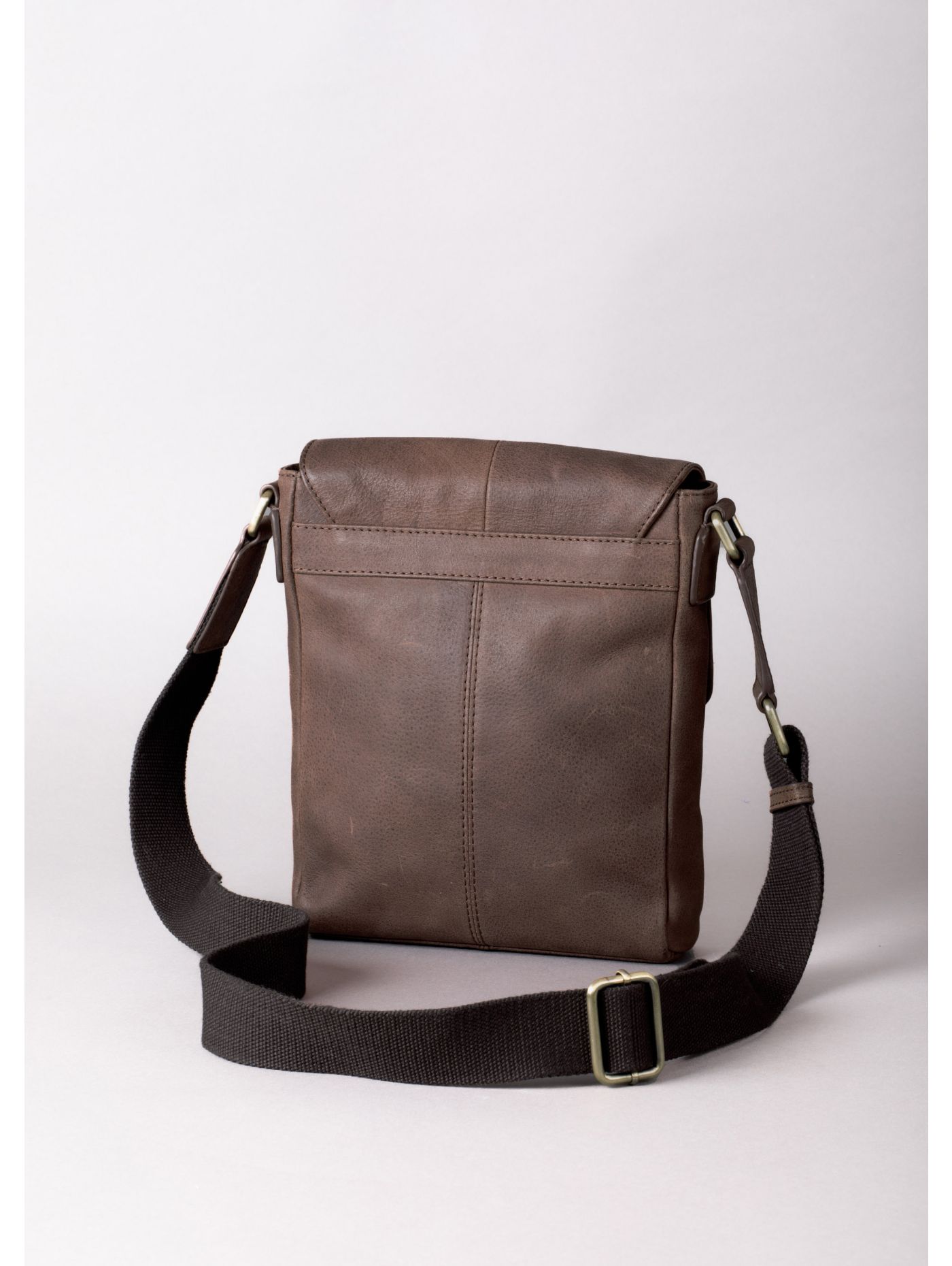 Hutton Leather Reporter Bag in Chocolate Brown | Lakeland Leather